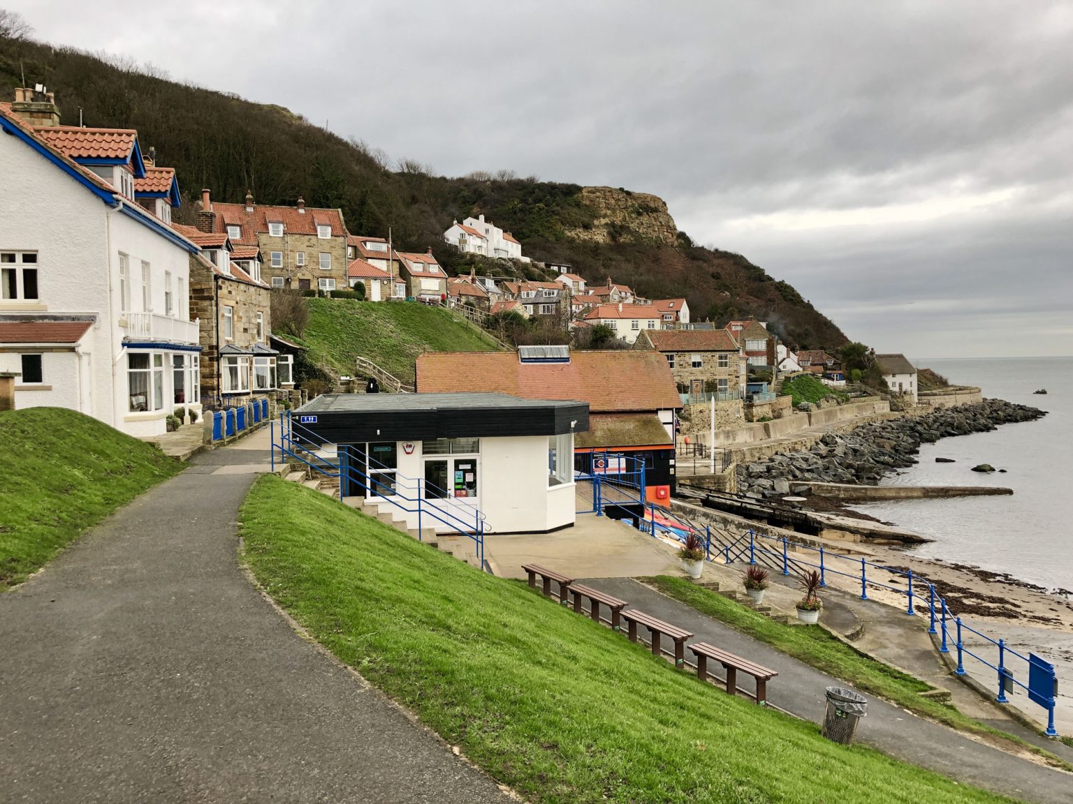 The Staithes and Kettleness Walk Along the Yorkshire Coast - Paul Beal ...