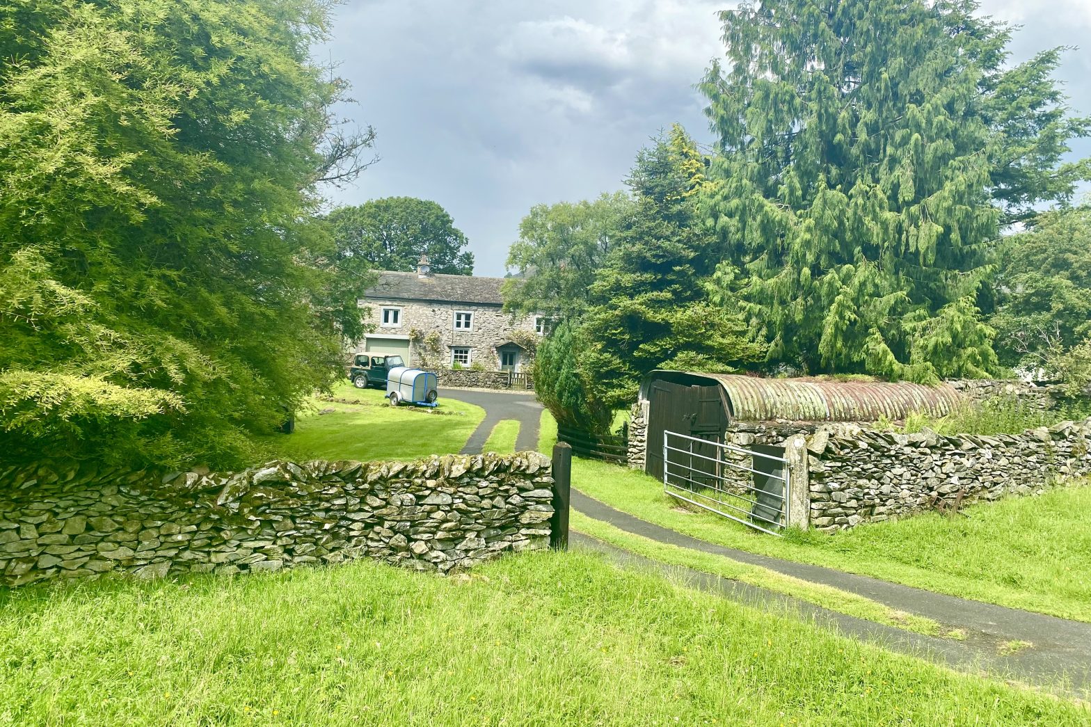 The Langcliffe and Austwick Walk in the Yorkshire Dales - Paul Beal Walks