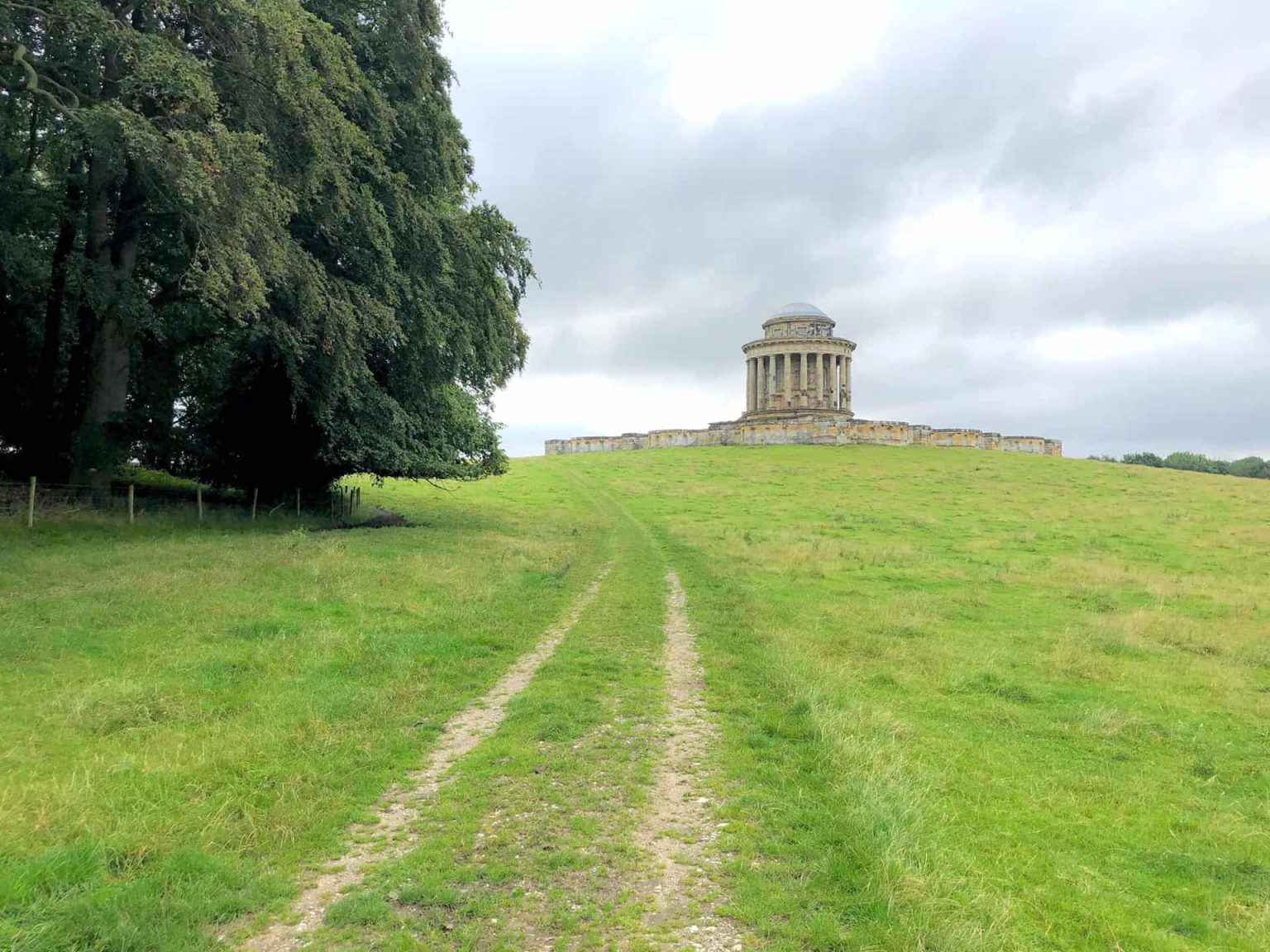 Castle Howard Walk: Coneysthorpe to Welburn Plus Kirkham Priory