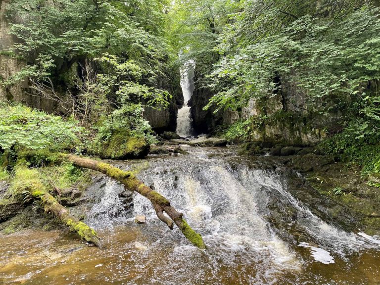 BBC Winter Walks: Series 1 and 2 with Maps and Walking Routes