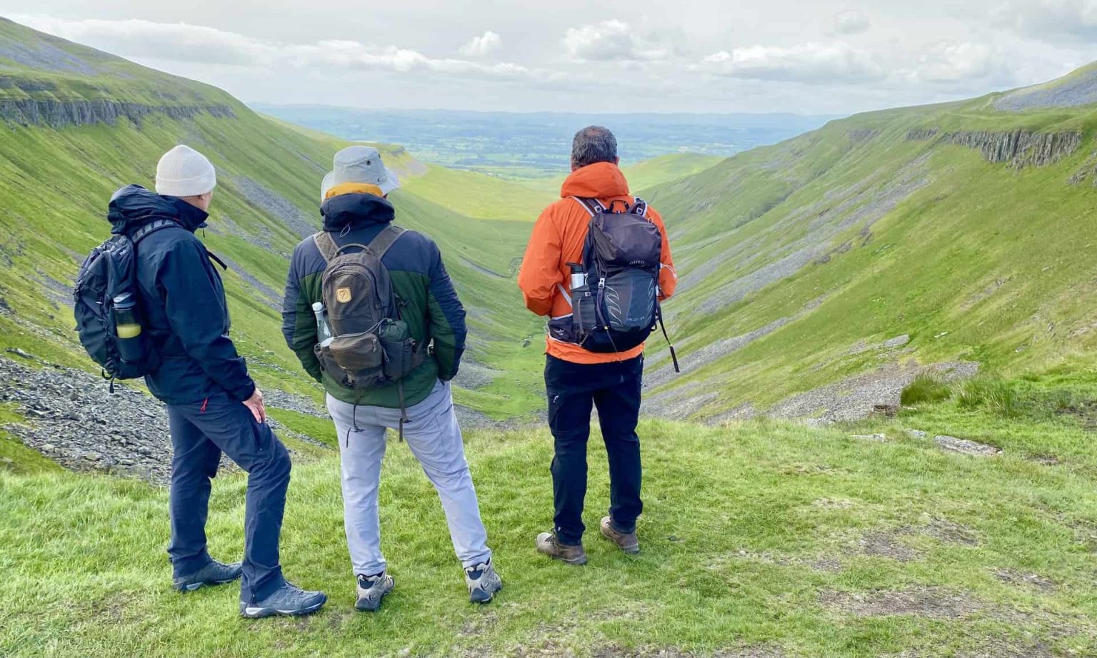 High Cup Nick: Circular Walk from Murton Including Murton Pike