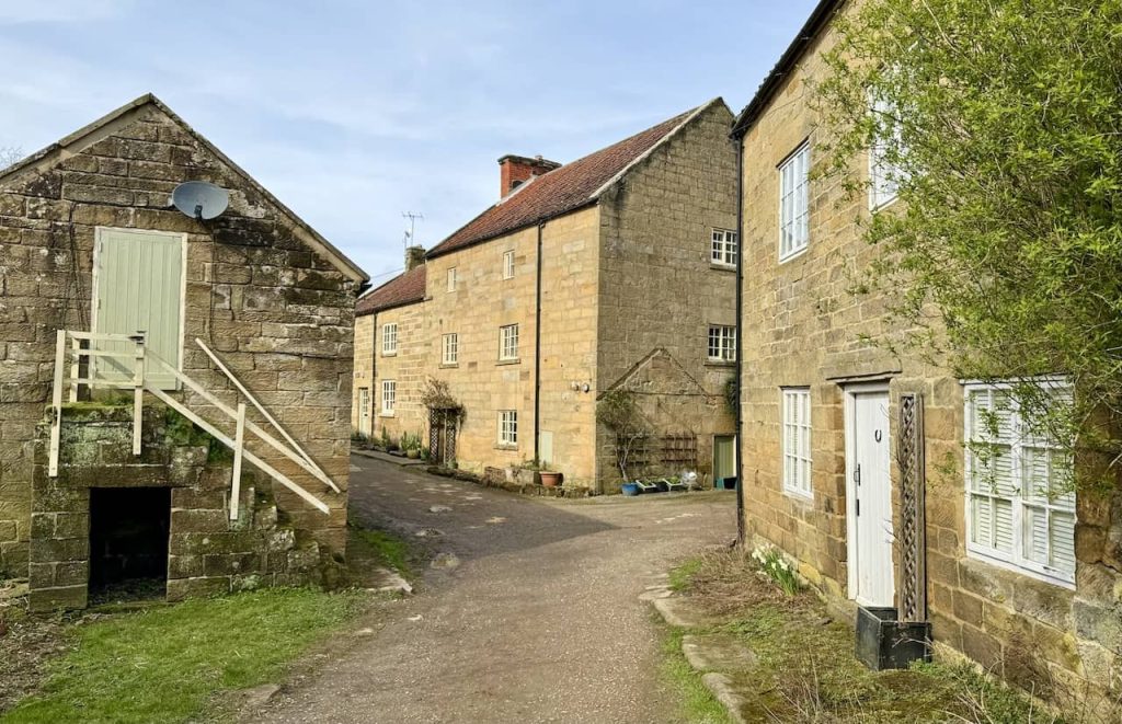 Farndale Daffodils: Walk Low Mill to Church Houses, Family Route