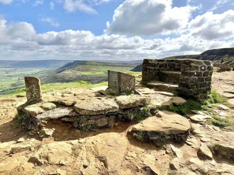 Lordstones Walk: Experience Wainstones and Cringle Moor Views