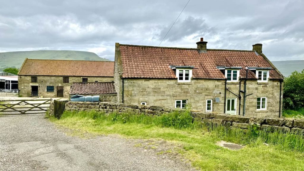 Farndale Walk: Explore Scenic Trails and the Quaker Burial Ground
