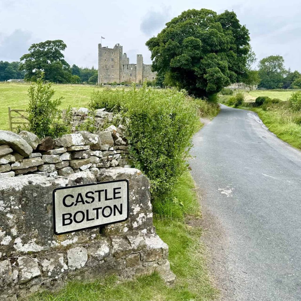 Aysgarth Walk: Exploring Aysgarth Falls and Historic Castle Bolton