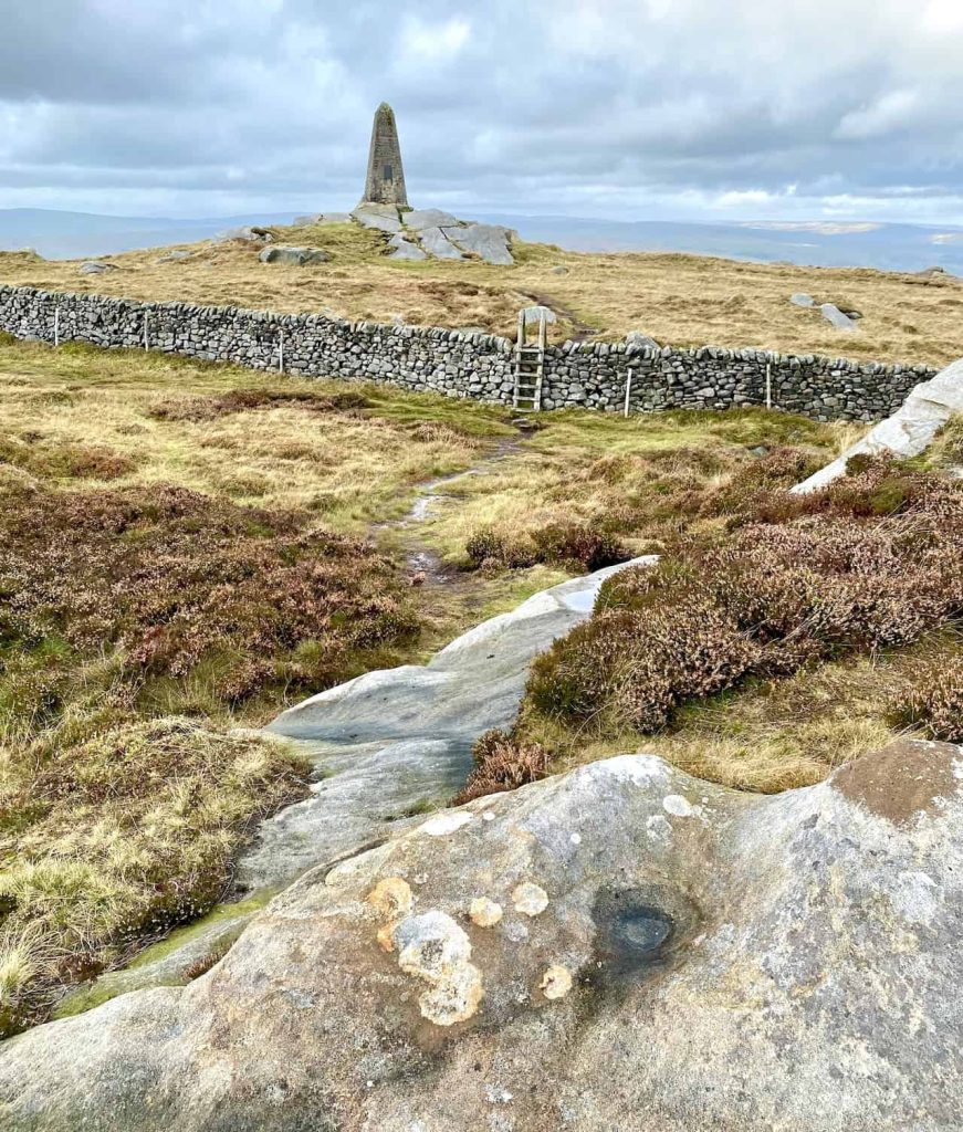 Barden Moor: Walk to Cracoe War Memorial and Rylstone Cross