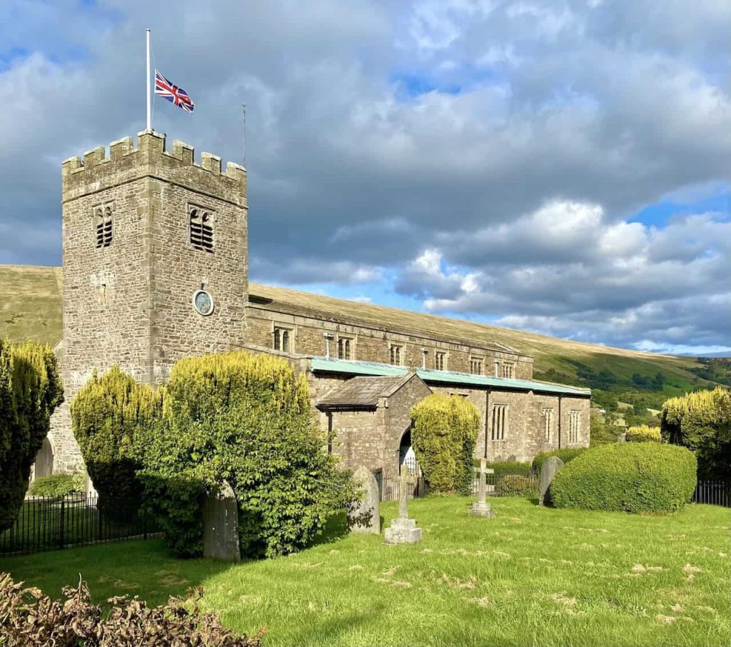 Great Coum: Walk Featuring Flinter Gill, Crag Hill and Dent Village