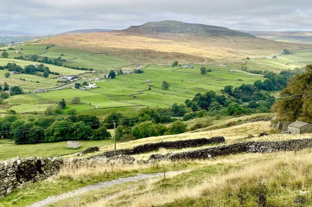Fremington Edge: Walk from Reeth to Langthwaite via Scenic Trails