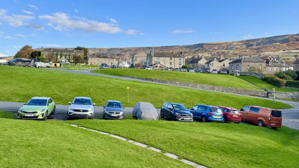 Fremington Edge Walk: Discover the Best Route Starting in Reeth