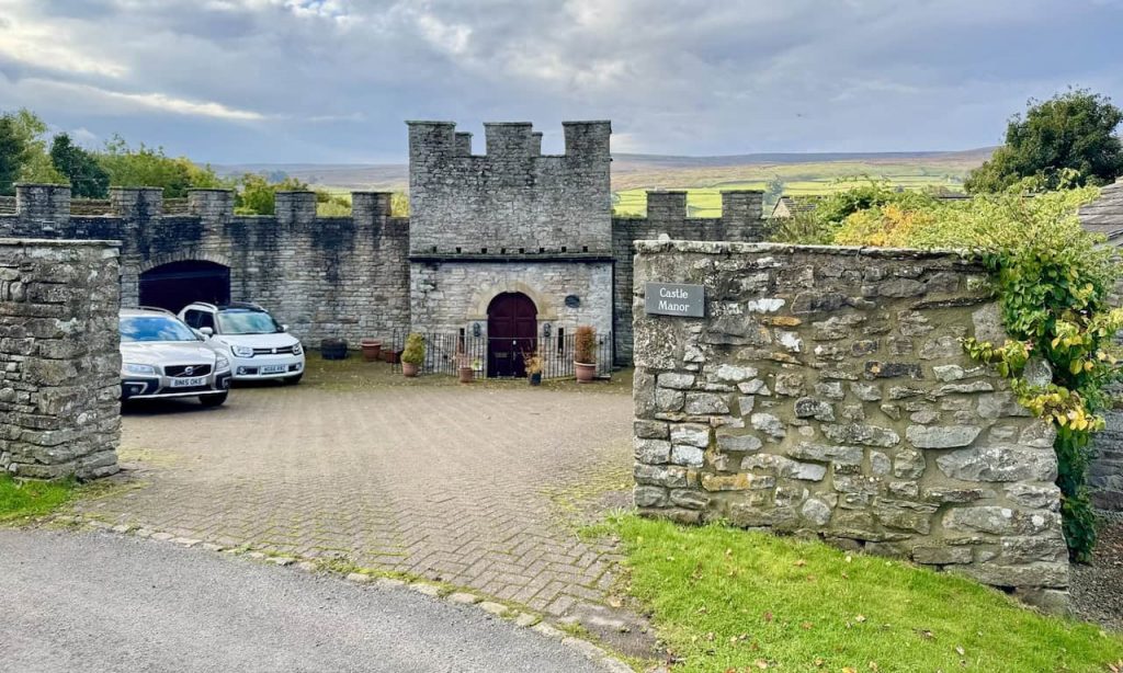 Fremington Edge Walk: Discover the Best Route Starting in Reeth