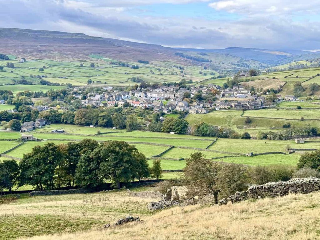 Fremington Edge Walk: Discover the Best Route Starting in Reeth