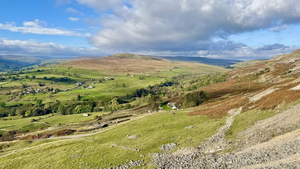 Fremington Edge Walk: Discover the Best Route Starting in Reeth