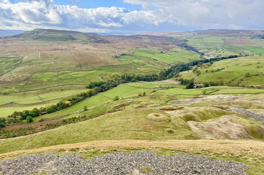 Fremington Edge Walk: Discover the Best Route Starting in Reeth