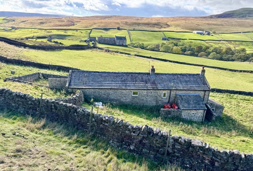 Fremington Edge Walk: Discover the Best Route Starting in Reeth