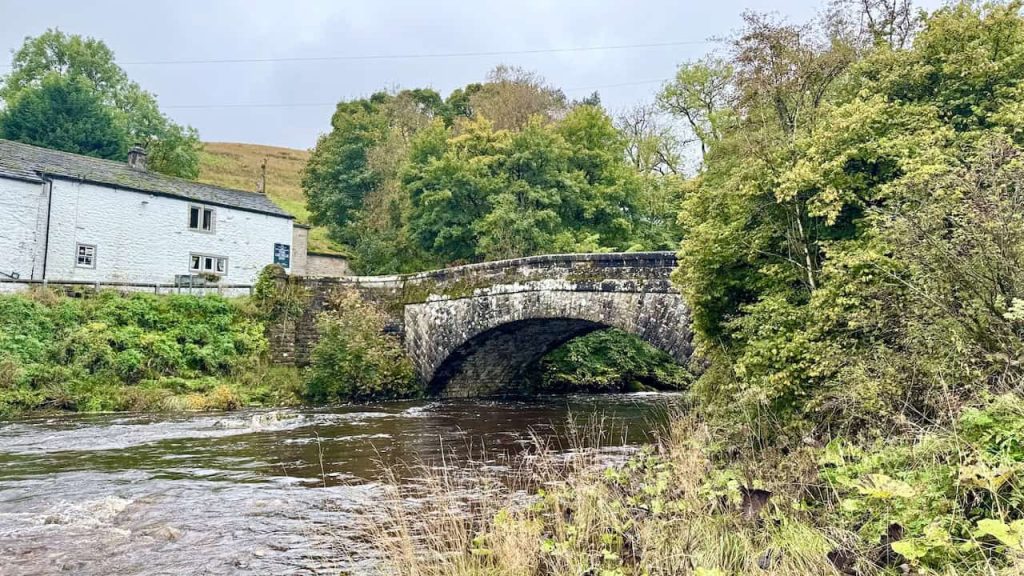 Yockenthwaite Walk: From Buckden, Visit Cray and Hubberholme