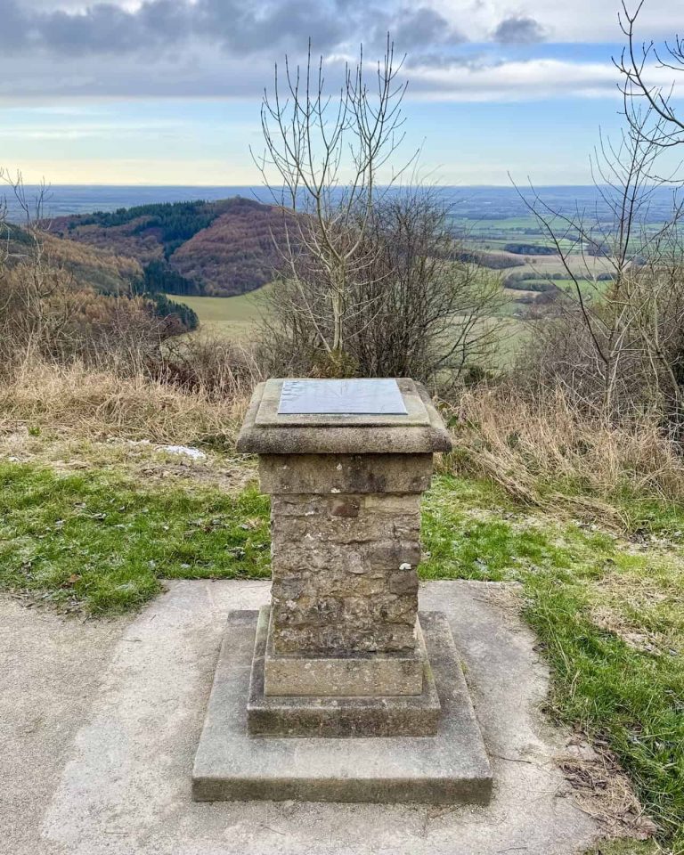 Sutton Bank Walk: From the Kilburn White Horse to High Paradise