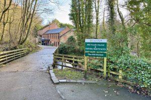 Cod Beck Reservoir Walk: Scenic Route Starting in Osmotherley