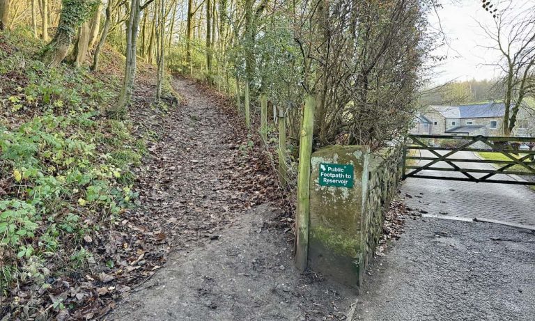 Cod Beck Reservoir Walk: Scenic Route Starting in Osmotherley